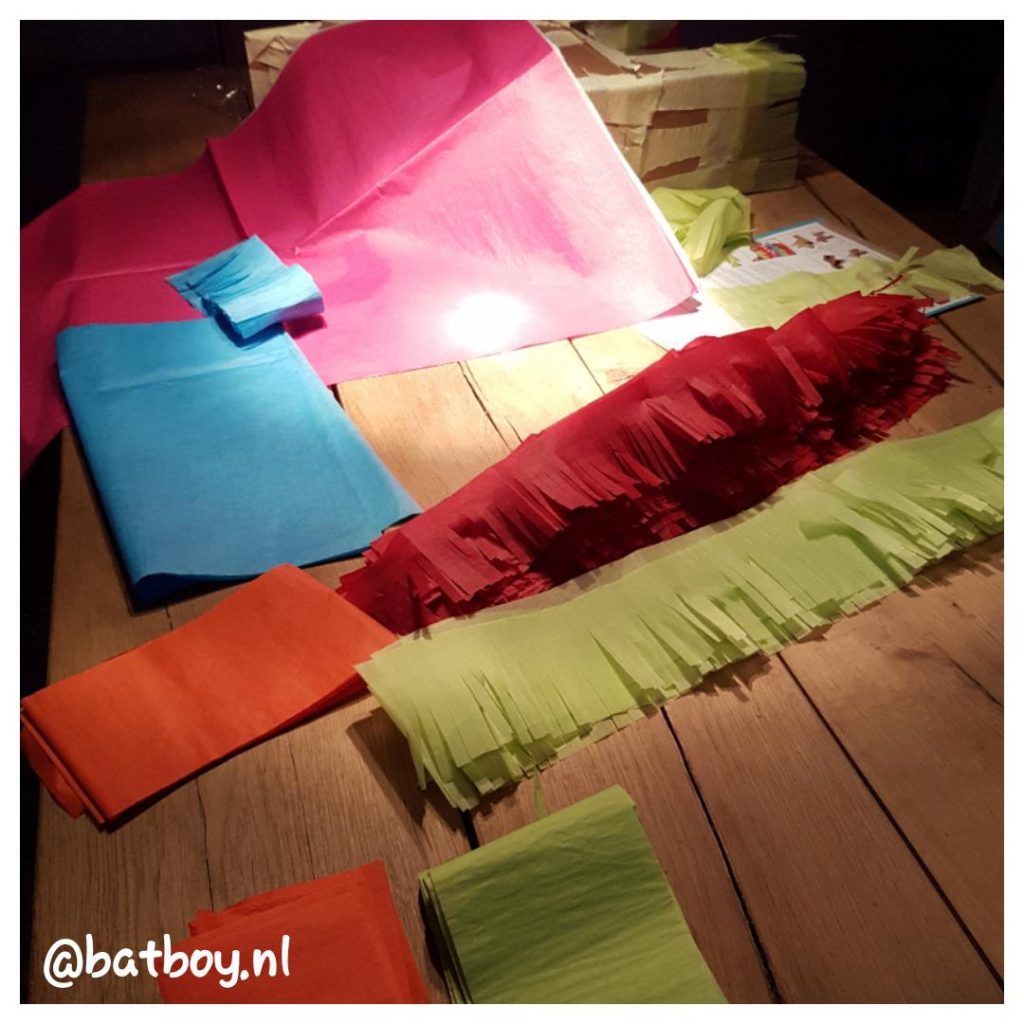 Piñata maken en vullen met snoep en cadeautjes | Batboy